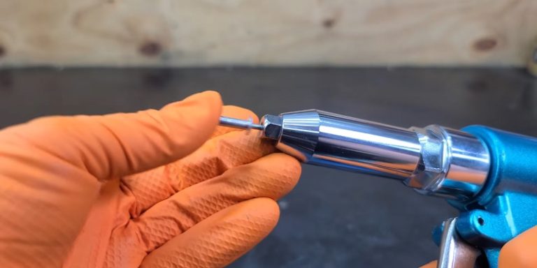 How Does A Pneumatic Rivet Gun Work?